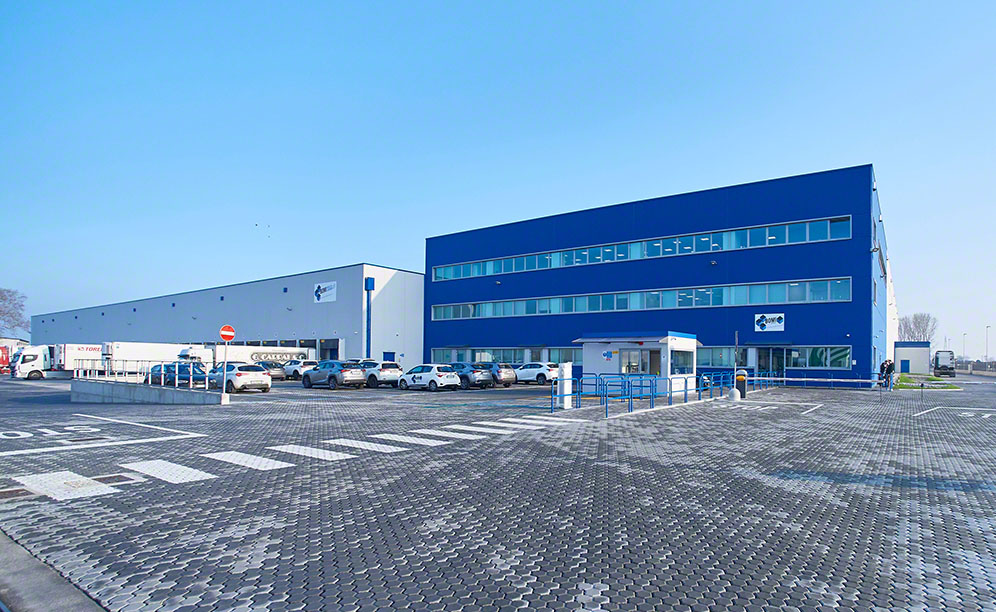 El depósito del operador 3PL Bomi Group en Italia - Mecalux.com.uy